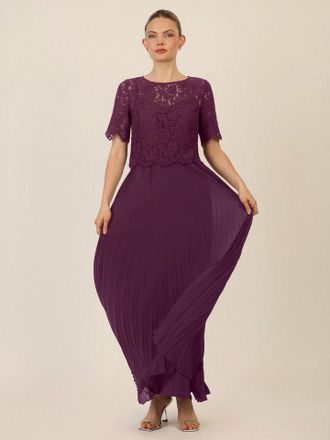 Apart Abendkleid mit Spitzenoberteil und Plisseerock