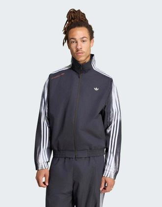 adidas Originals Adilenium 6 Tracktop in Schwarz