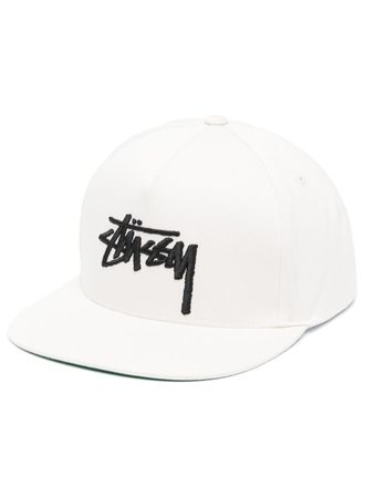 St&uuml;ssy casquette &agrave; logo brod&eacute; - Blanc
