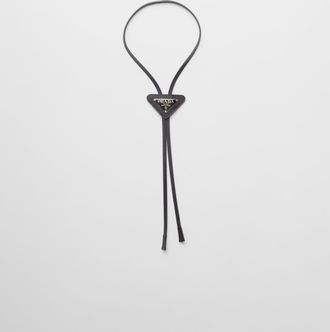 Prada Bolo Tie aus Saffiano-Leder