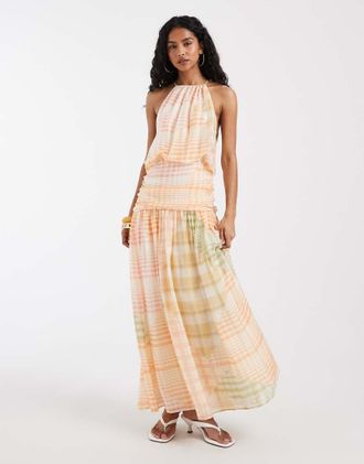 Asos Robe dos nu longue en mousseline &agrave; carreaux avec taille bouffante-multicolore