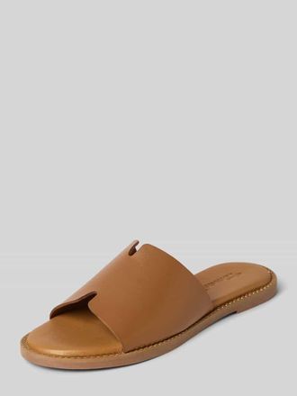 Tamaris Slides aus Leder mit strukturierter Sohle