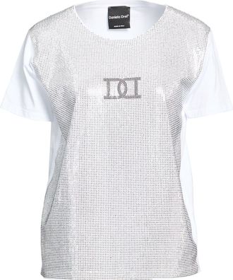 Daniela Drei TOPS - T-shirts auf YOOX.COM