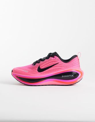 Nike Vomero Plus baskets noires et roses