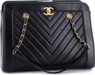 Chanel CC Chain Shopping Chevron Calfskin Medium tote bag - Schwarz