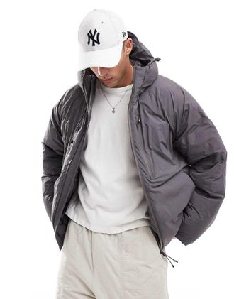 Jack & Jones Doudoune &agrave; capuche avec d&eacute;tails techniques - Gris fonc&eacute;