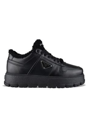 Prada Low-Top Sneaker - Black Leather Sneakers With Sherpa Lining - Gr. 39,5 (EU) - in Schwarz - f&uuml;r Damen