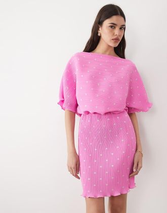 Never Fully Dressed Tilly - Plissiertes Minikleid in Rosa mit schulterfreiem Design
