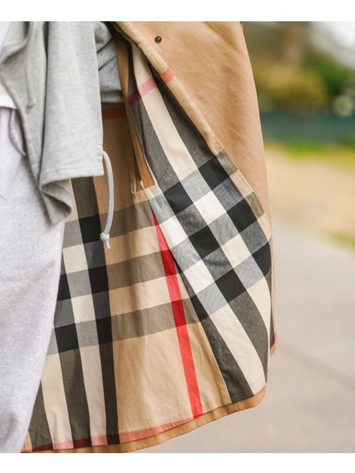 Everything you need to know about the Burberry trench coat | Stylight