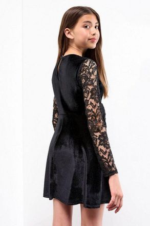 Lipsy Samtkleid Lipsy Skaterkleid aus Samt mit Spitzenschleife (1-tlg)