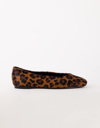 Topshop Duke Ballerina mit spitzer Form in Leopardenoptik aus Echtleder-Braun