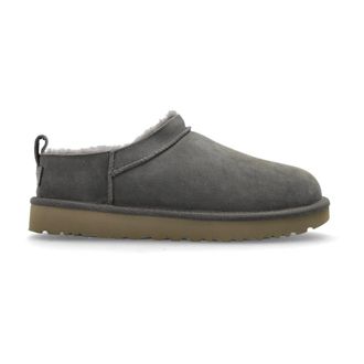 UGG Ugg, Femme, Chaussures, Gris, Taille: 38 EU Chaussures Classiques en Micro Daim