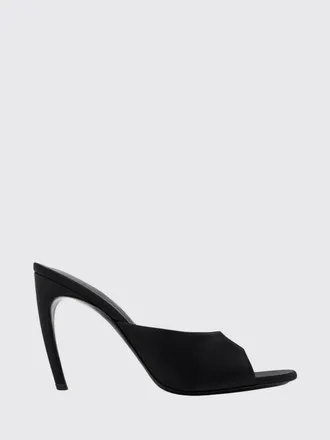 The Attico Sandales mules Betta en satin &agrave; talon haut incurv&eacute; et bout ouvert