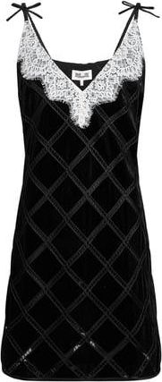 Baum Und Pferdgarten Robe courte en velours Alinna