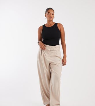 Asos Curve - Pantalon carotte ajust&eacute; &agrave; taille haute fronc&eacute;e - Sable-Neutral
