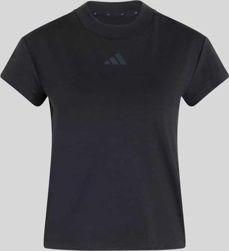 adidas Slim Fit T-Shirt mit Logo-Stitching