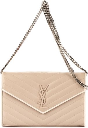 Saint Laurent Crossbody Bags - Cassandre Enveloppe Chain Wallet - Gr. unisize - in Taupe - für Damen