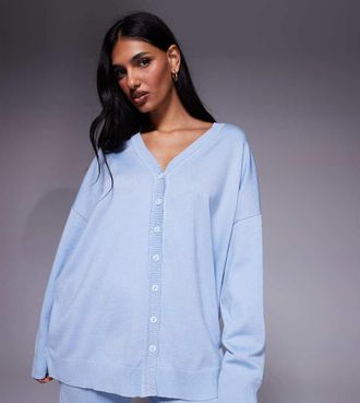 KAIIA Exclusive - Relaxed-Fit-Strickjacke mit Longline-Passform in Sanftblau mit V-Ausschnitt und Knopfleiste, Kombiteil