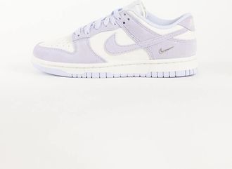 Nike Dunk Sneaker in Lila und Wei&szlig;