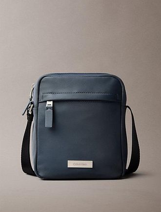 Calvin Klein Sac reporter en nylon d&eacute;perlant