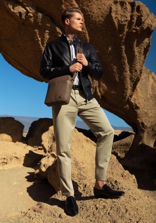 Wittchen Herren-Umh&auml;ngetasche aus Leder mit zwei Texturen in Taupe, Naturleder