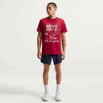 Nike Laufshirt Nike Mens Dri-FIT T-Shirt mit Dri-FIT-Technologie, aus Baumwolle und Polyester, sportlicher Stil