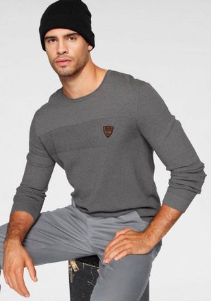 Bruno Banani Rundhalspullover aus Feinstrick, mit Badge und Markenlabel, schmale Passform