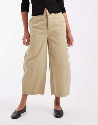 Free People chino d&eacute;contract&eacute; en aloe-Vert