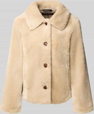 b.young Jacke aus Teddyfell mit Knopfleiste Modell CARLINNO