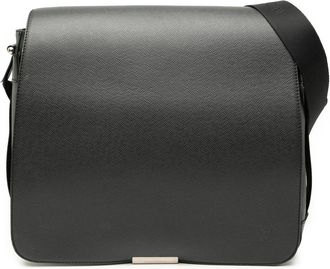 Louis Vuitton Hobo Bags - Taiga Viktor - Gr. unisize - in Schwarz - für Damen