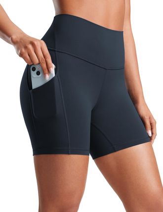 CRZ YOGA Damen Butterluxe Sport Radlerhose High Waist Yoga Gym Kurze Leggings Blickdichte Biker Shorts mit Tasche - 13cm Echte Marine 42