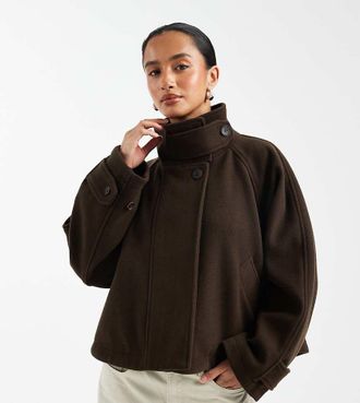 Asos Petite ASOS DESIGN Petite - Manteau court et habill&eacute; fa&ccedil;on cape - Marron-Brown