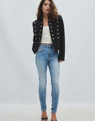 Stradivarius blazer ajust&eacute; &agrave; boutons m&eacute;talliques noir