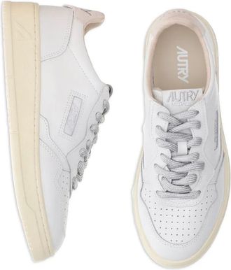 Autry Medalist Low Woman Leather Swoll Sneakers