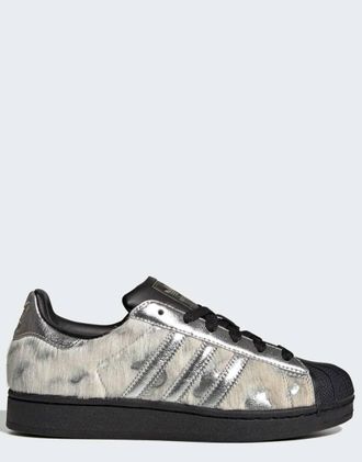 adidas Originals Superstar II baskets cr&egrave;me et argent m&eacute;tallis&eacute;-Blanc