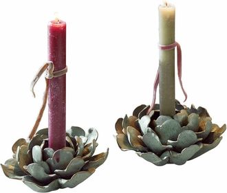 Loberon Kerzenhalter 2er Set Myka, Blüten-Form, Antike Patina, Historisches Flair, für Stabkerzen Geeignet, Dekoration, Kerzenständer, Porzellan, antikgrün