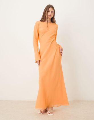 Asos Robe longue en mousseline &agrave; dos b&eacute;nitier - Abricot-Orange