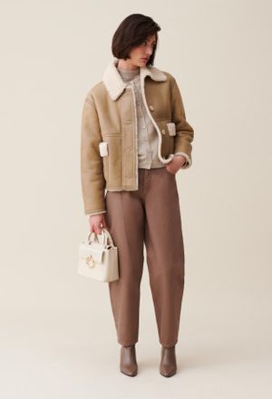 Claudie Pierlot Veste peau lain&eacute;e courte beige