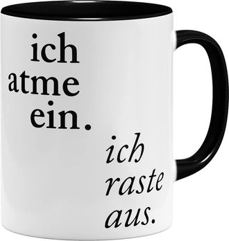 OM3 Lustige Tasse mit Spruch - Ich atme ein -> ich raste aus - Keramik Becher - 11oz 325ml - Beidseitig Bedruckt - Schwarz