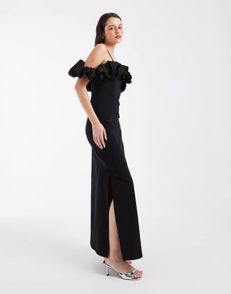 Object Robe longue en satin &agrave; volants et &eacute;paules d&eacute;nud&eacute;es prononc&eacute;es - Noir doux