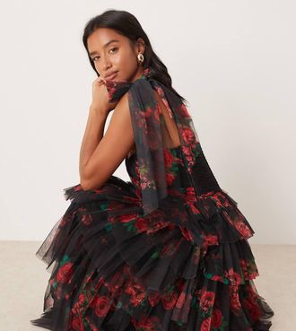 Lace & Beads Petite Robe longue froncée en tulle à épaules nouées et motif roses - Noir-Multicolore