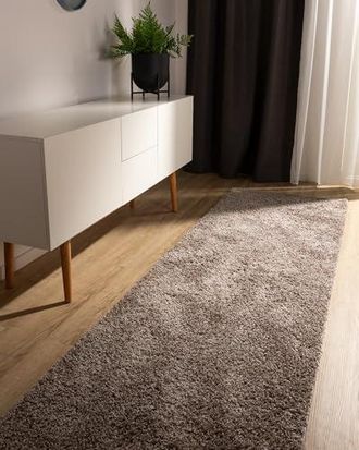 benuta Basic Tapis Poil Long Sohari - Taupe 80x250 cm - Lavable - Minimaliste - Doux - pour Chambre, Couloir, Salle à Manger - Compatible avec Chauffage au S
