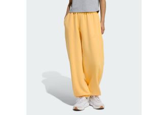 adidas Jogginghose SOFT LUX HOSE, LOCKER GESCHNITTEN (1-tlg)
