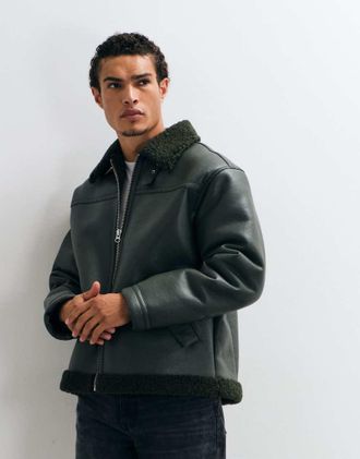Asos Pilotenbrille in Gr&uuml;n