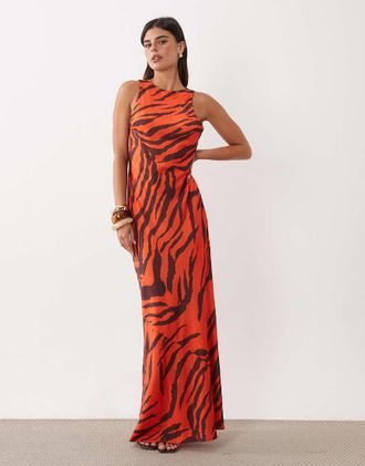 Asos asymmetrisches Maxikleid mit offenem R&uuml;cken und abstraktem Tigerprint-Multi