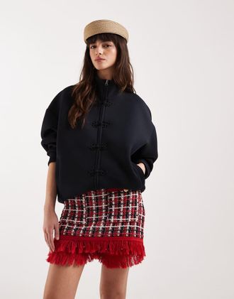 Asos Jacke in Schwarz mit Rei&szlig;verschluss, Trichterkragen und Knopf im Mandarin-Stil
