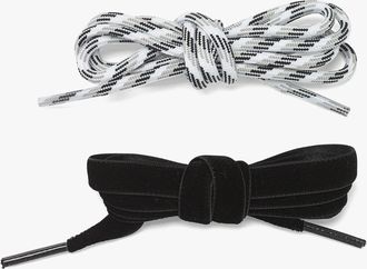 MCM Set aus Schn&uuml;rsenkeln und Anh&auml;ngern