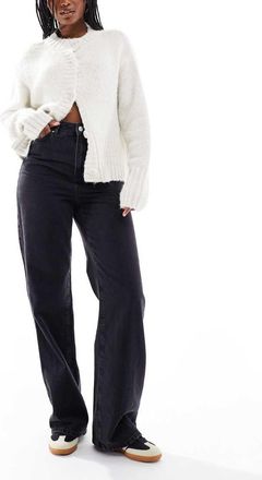 New Look Adalae - Jeans in Schwarz mit weitem Schnitt