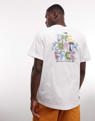 The North Face Relaxed-Fit-T-Shirt in Wei&szlig; mit 1966-R&uuml;ckenprint