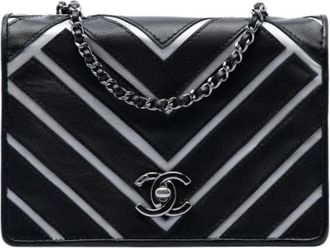 Chanel Sac bandouli&egrave;re matelass&eacute; en cuir dagneau Pre-owned - Femme - Pre-owned - Noir - Taille: ONE Size